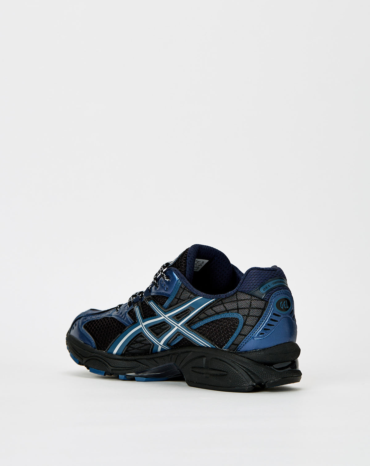Asics — Performance Footewear for Athletes and Streetwear – Xhibition