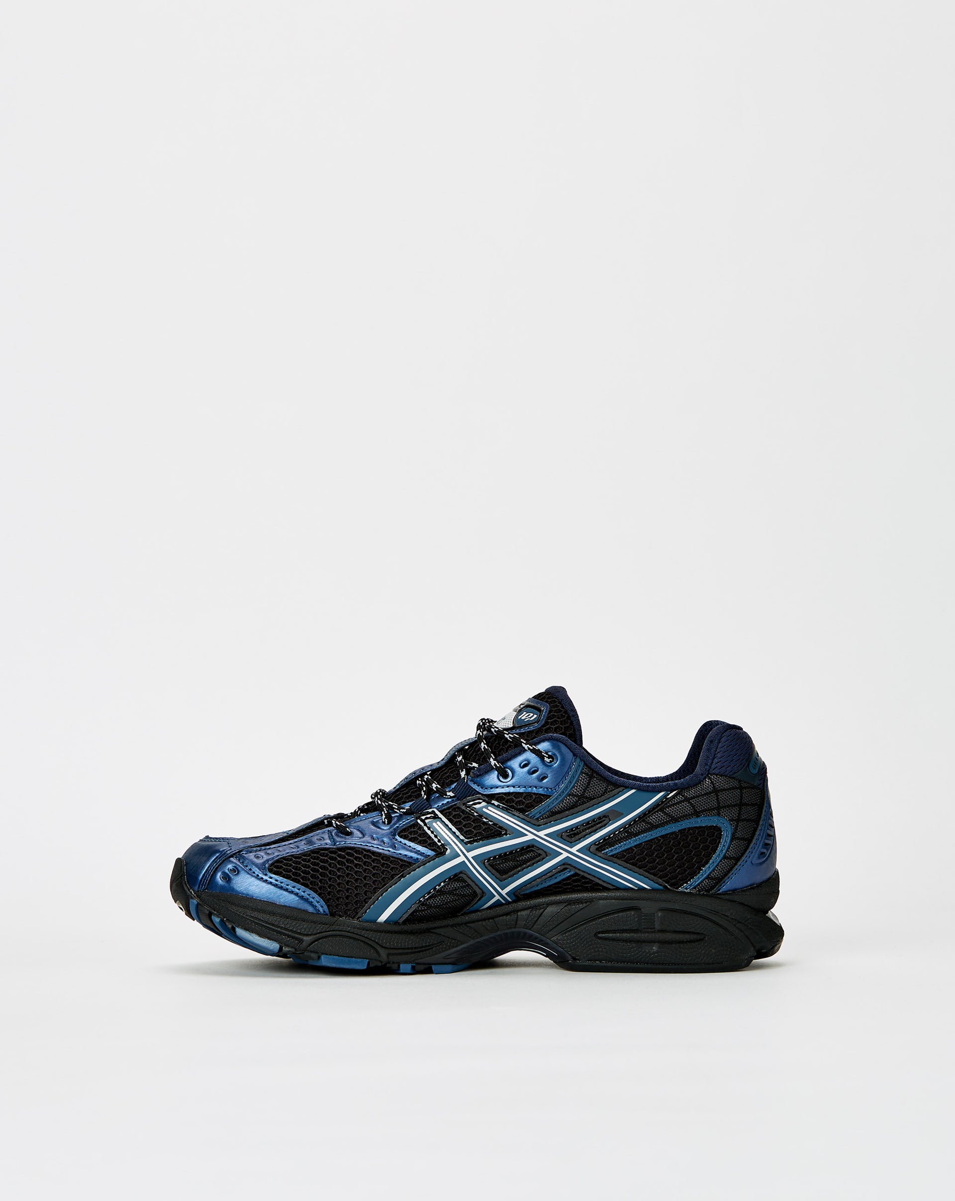 Asics — Performance Footewear for Athletes and Streetwear – Xhibition