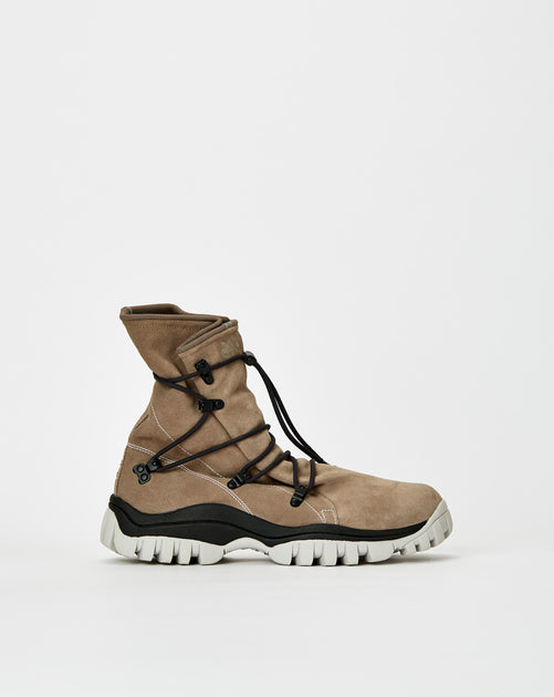 Asics — Performance Footewear for Athletes and Streetwear – Xhibition