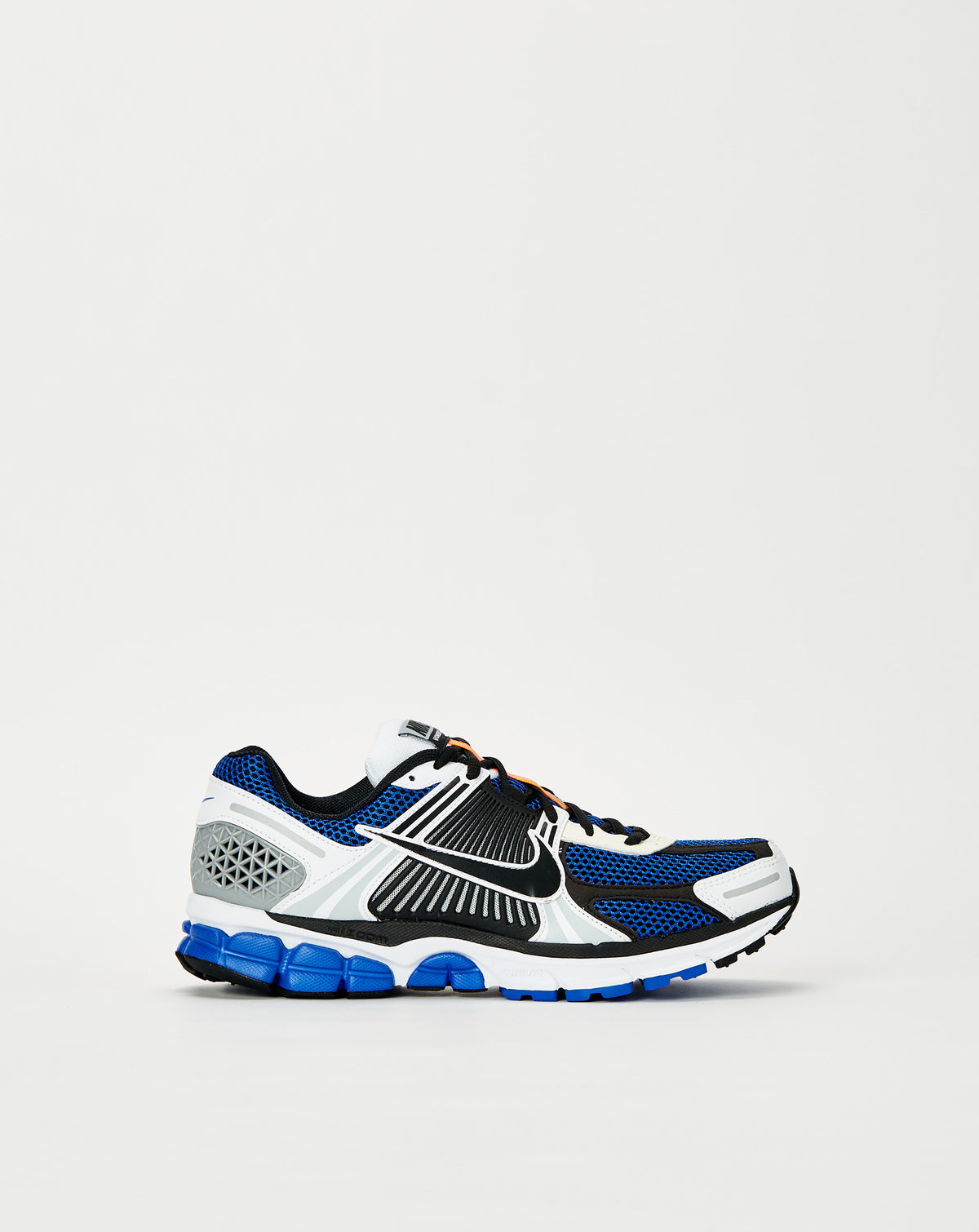 Nike — Innovation and Style for Athletes and Streetwear – Xhibition