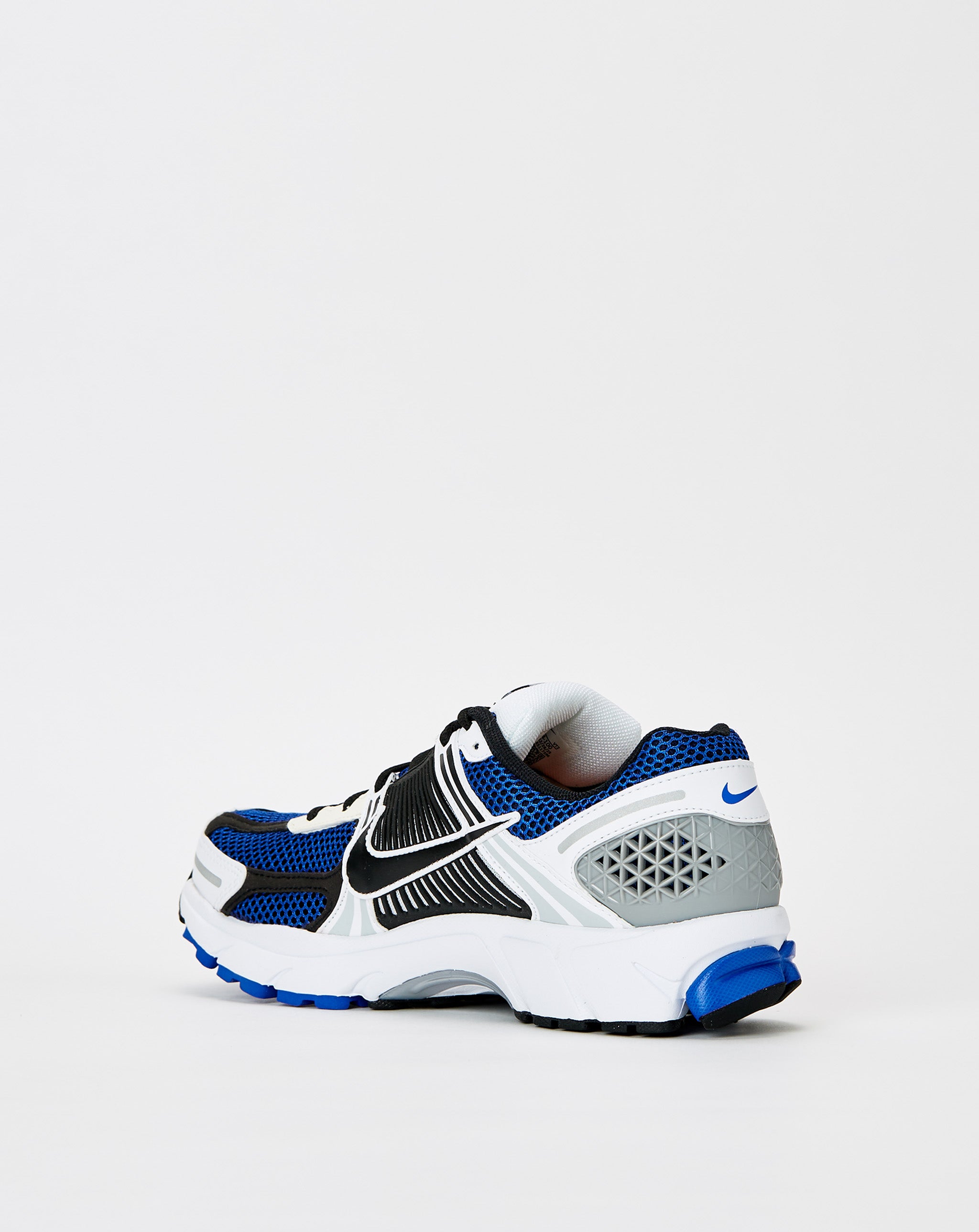 Nike — Innovation and Style for Athletes and Streetwear – Xhibition
