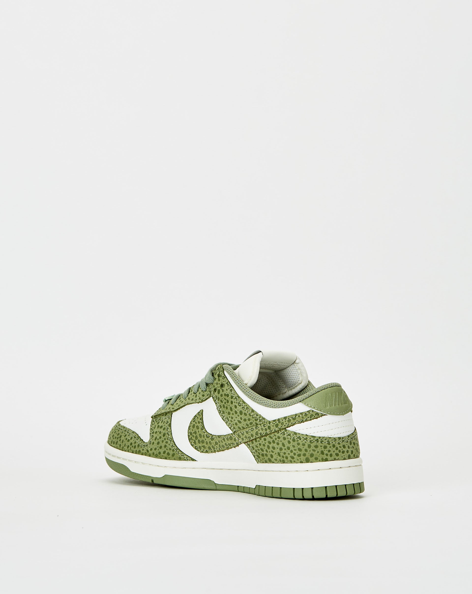 Nike — Innovation and Style for Athletes and Streetwear – Xhibition