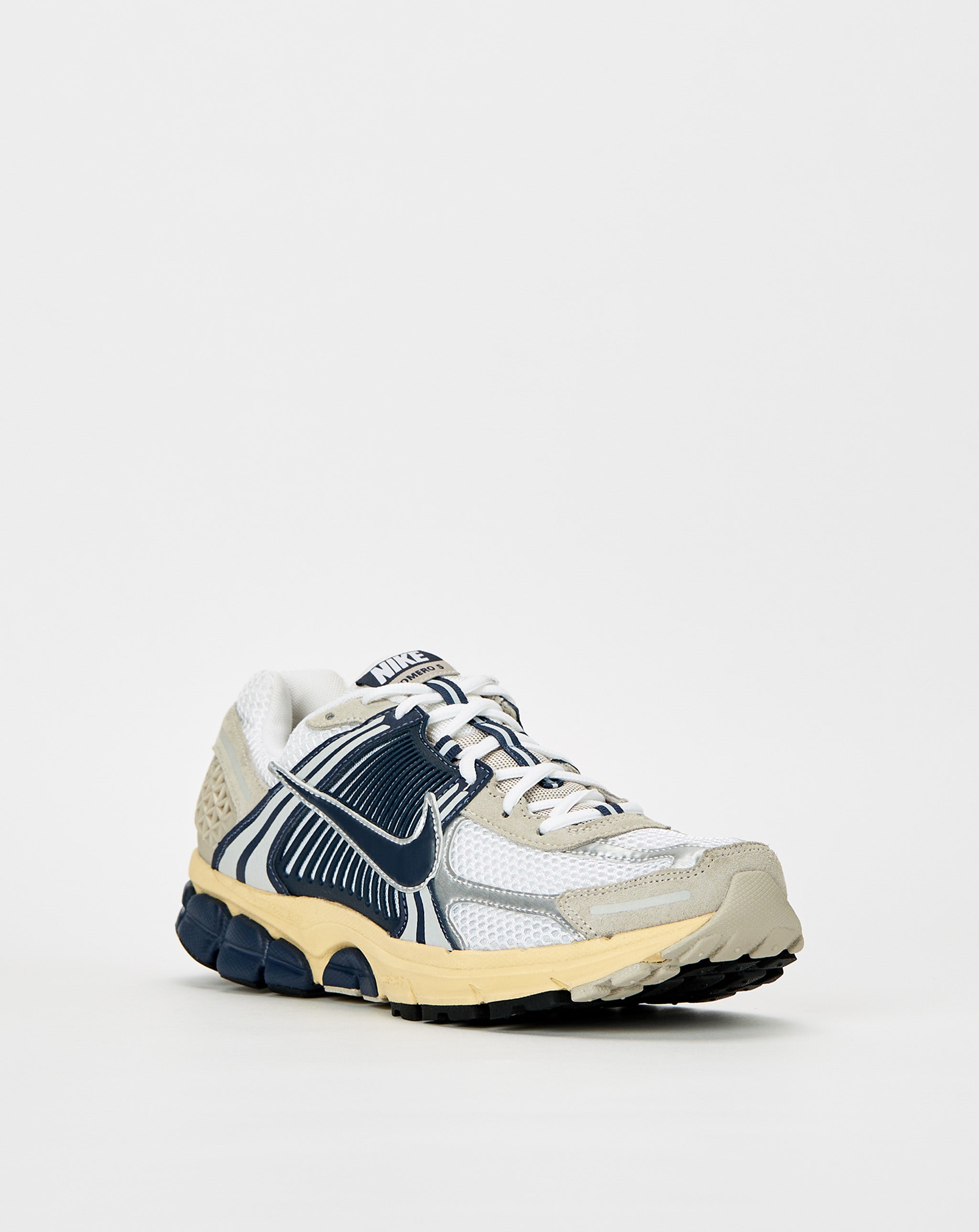 Nike — Innovation and Style for Athletes and Streetwear – Xhibition