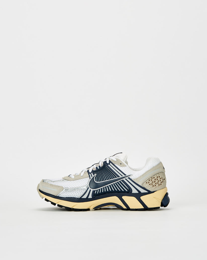 Nike — Innovation and Style for Athletes and Streetwear – Xhibition