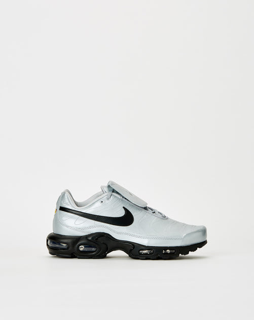 Nike — Innovation and Style for Athletes and Streetwear – Xhibition