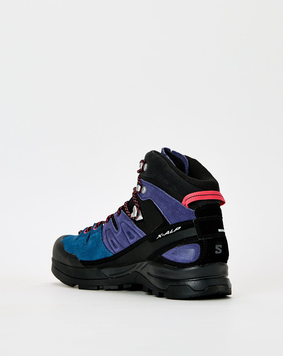 Salomon — Performance Footwear and Gear – Xhibition